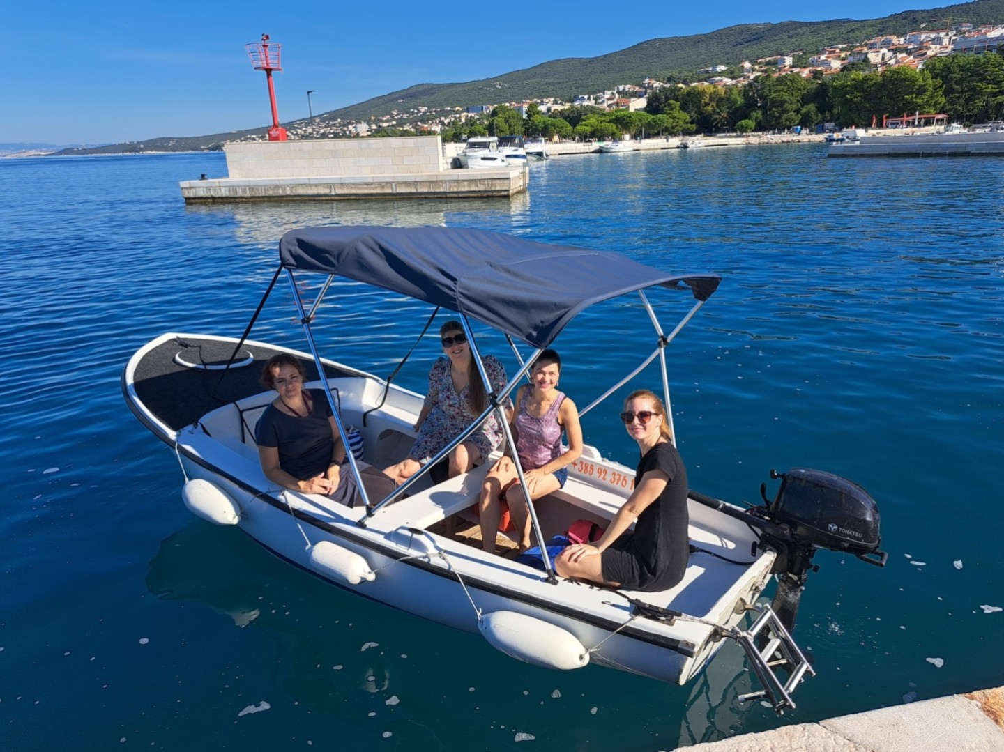 Noleggio Barca a motore Elan 495 a Crikvenica (Dingy 4) | SamBoat